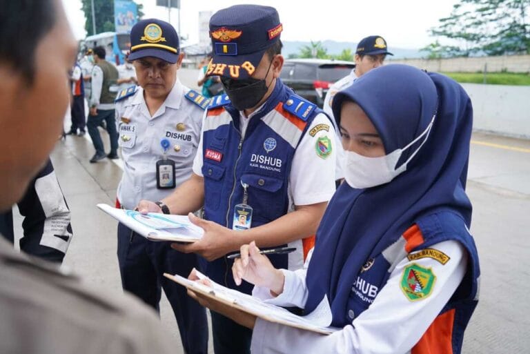 Dishub Jabar Ramp Check Kendaraan di Soreang