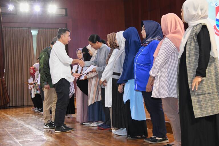 1.000 Produk UMKM Jabar Dapat Sertifikat Halal